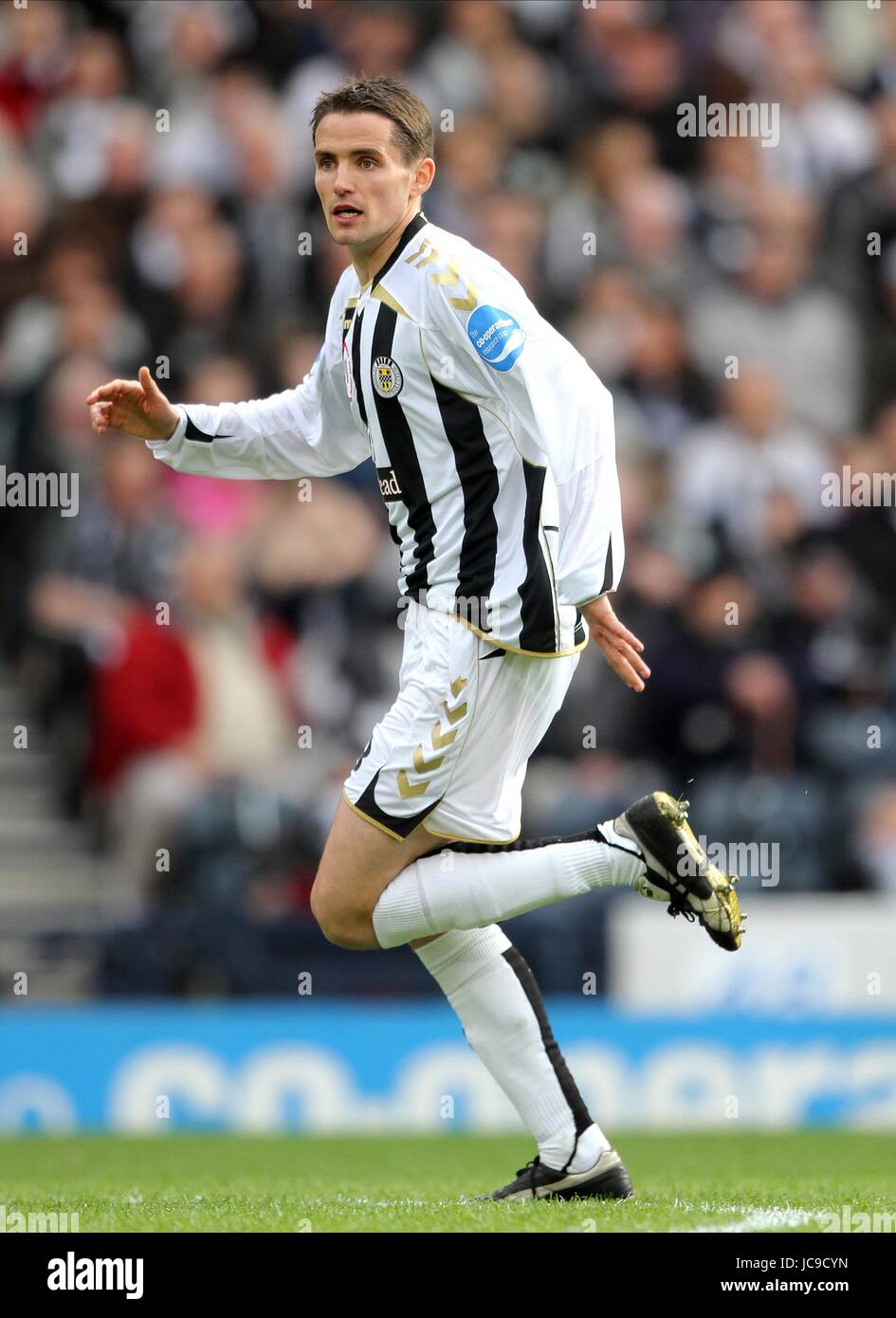 LEE MAIR ST.MIRREN FC HAMPDEN PARK GLASGOW SCOTLAND 21 March 2010 Stock ...