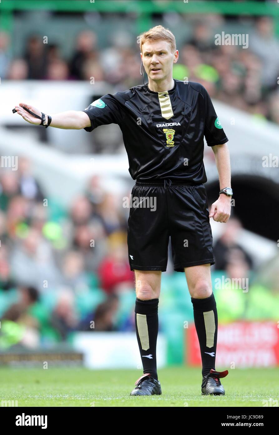 CALLUM MURRAY SCOTTISH SPL REFEREE CELTIC PARK GLASGOW SCOTLAND 20 ...