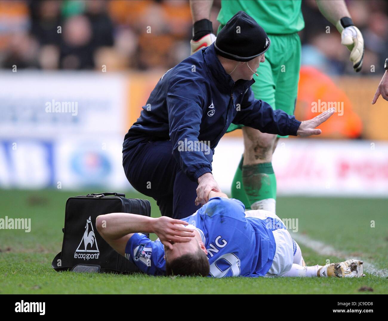DAN GOSLING INJURY WOLVES V EVERTON MOLINEUX STADIUM WOLVERHAMPTON ...