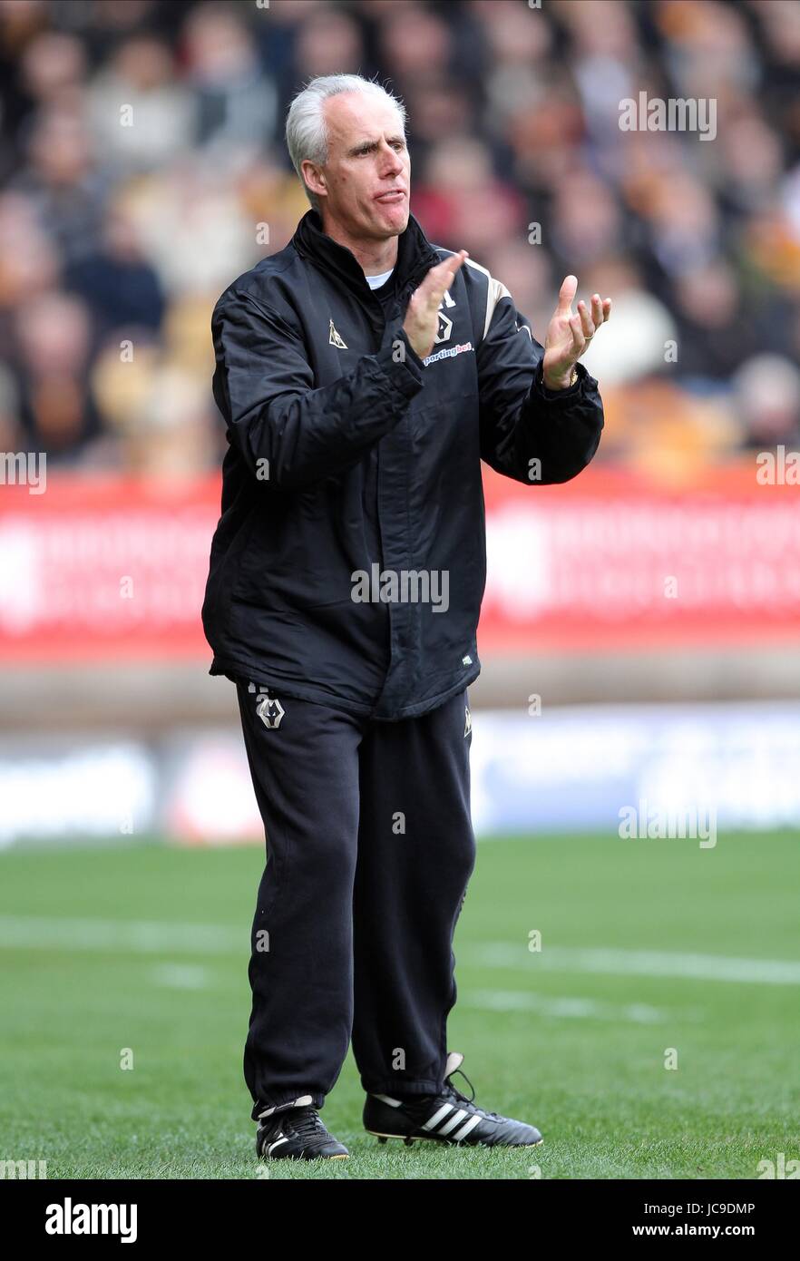 MICK MCCARTHY WOLVES MANAGER MOLINEUX STADIUM WOLVERHAMPTON ENGLAND 27 ...