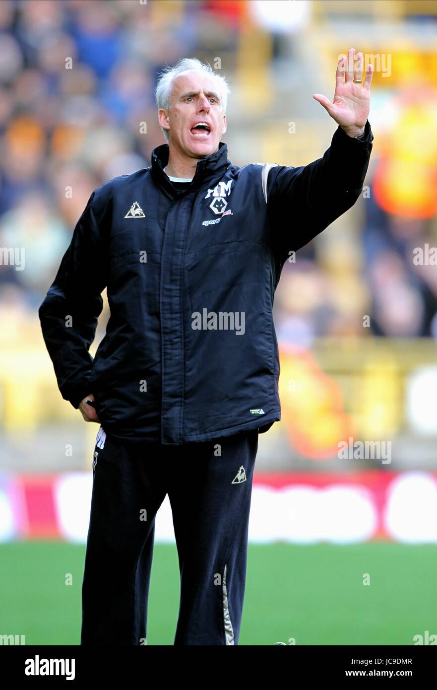 MICK MCCARTHY WOLVES MANAGER MOLINEUX STADIUM WOLVERHAMPTON ENGLAND 27 ...