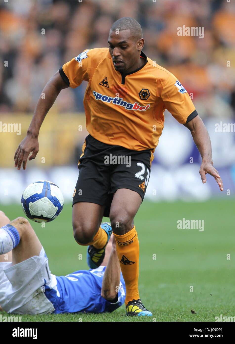 RONALD ZUBAR WOLVERHAMPTON WANDERERS FC MOLINEUX STADIUM WOLVERHAMPTON ...
