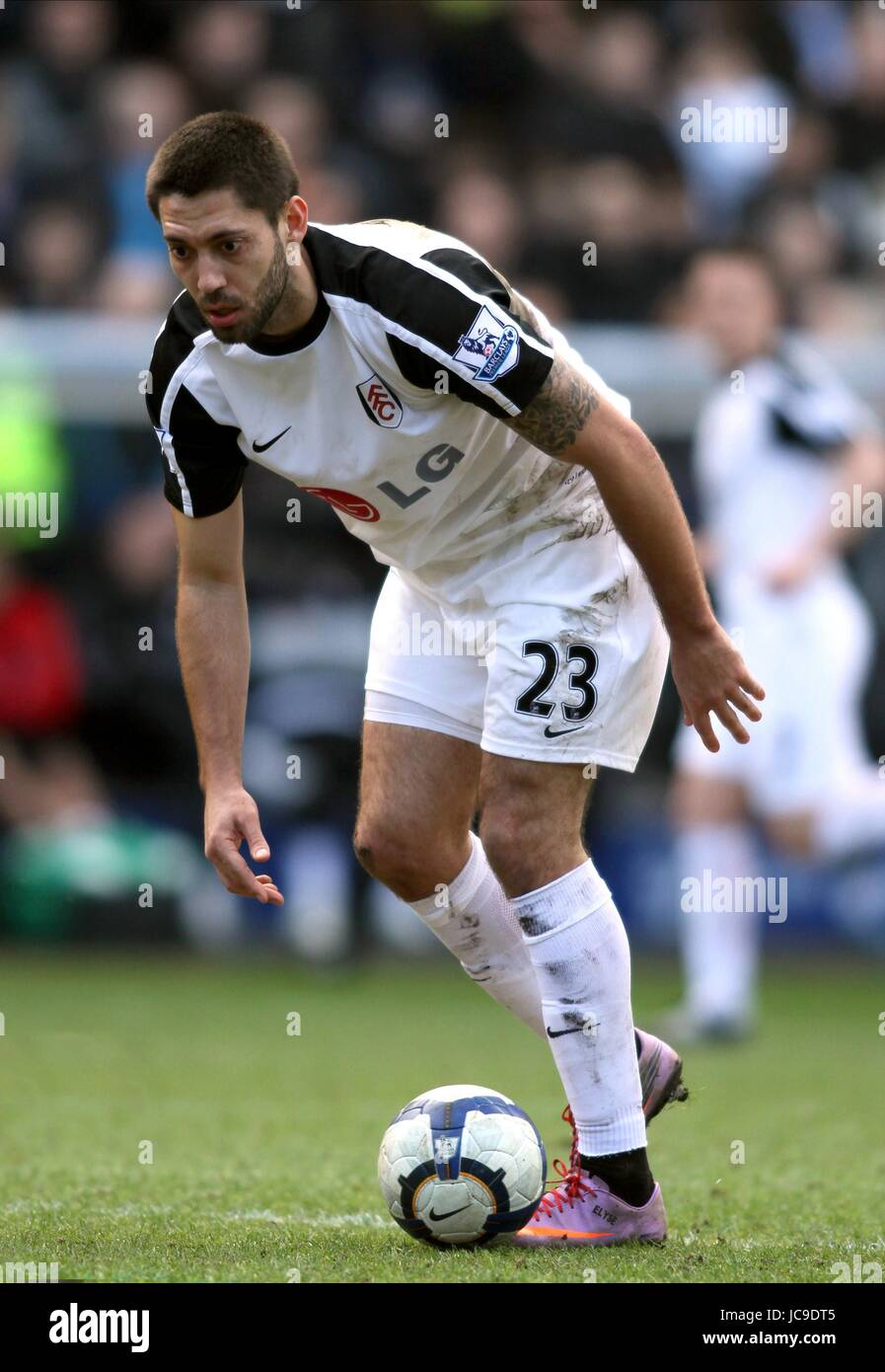 CLINT DEMPSEY FULHAM FC KC STADIUM HULL ENGLAND 27 March 2010 Stock ...