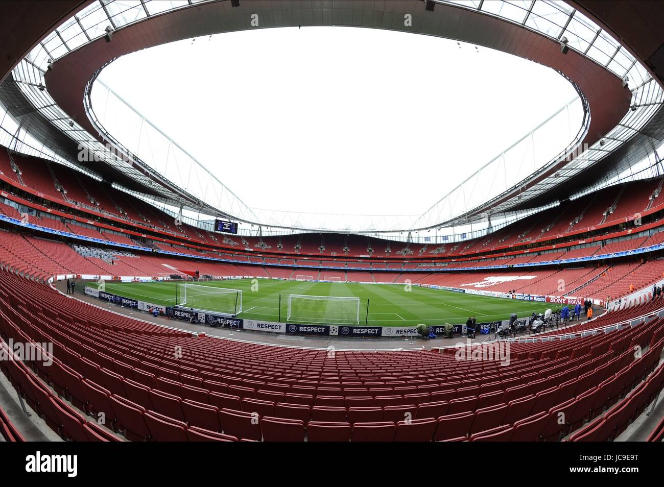 The emirates stadium view hi-res stock photography and images - Alamy