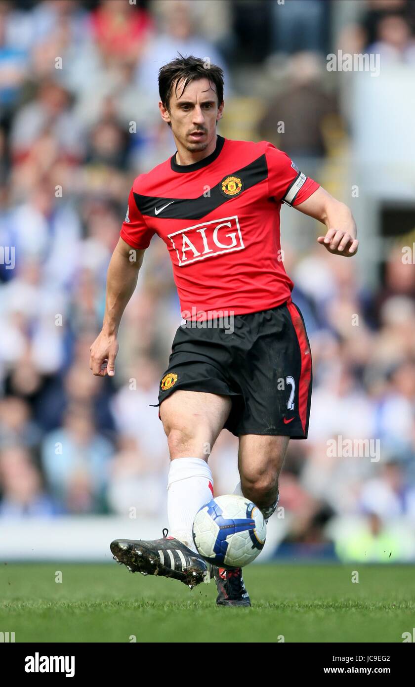 Gary neville of manchester united celebrates hi-res stock photography ...