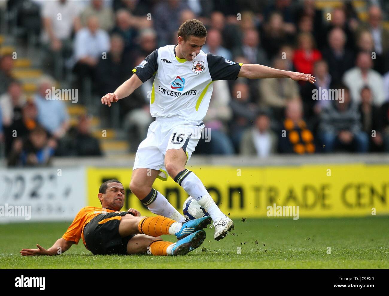 GEOVANNI & JORDAN HENDERSON HULL CITY V SUNDERLAND KC STADIUM HULL ...