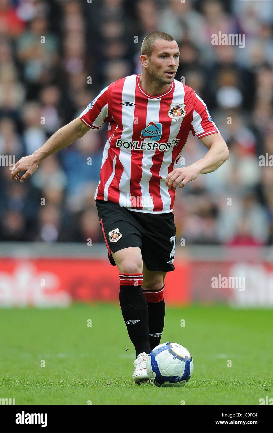 PATRICE EVRA MANCHESTER UNITED FC MANCHESTER UNITED FC STADIUM OF LIGHT ...