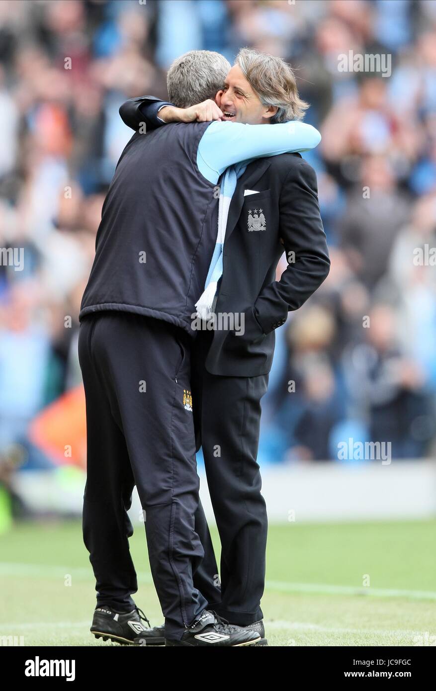 ROBERTO MANCINI & BRIAN KIDD MANCHESTER CITY FC MANCHESTER CITY FC ...