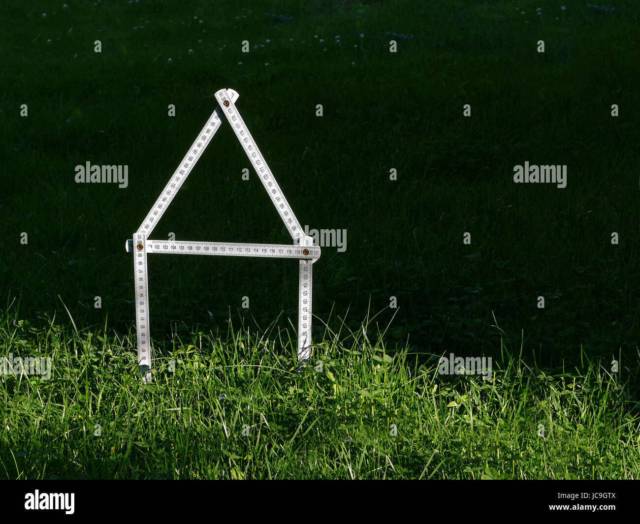 Prefabricated house money hi-res stock photography and images - Alamy