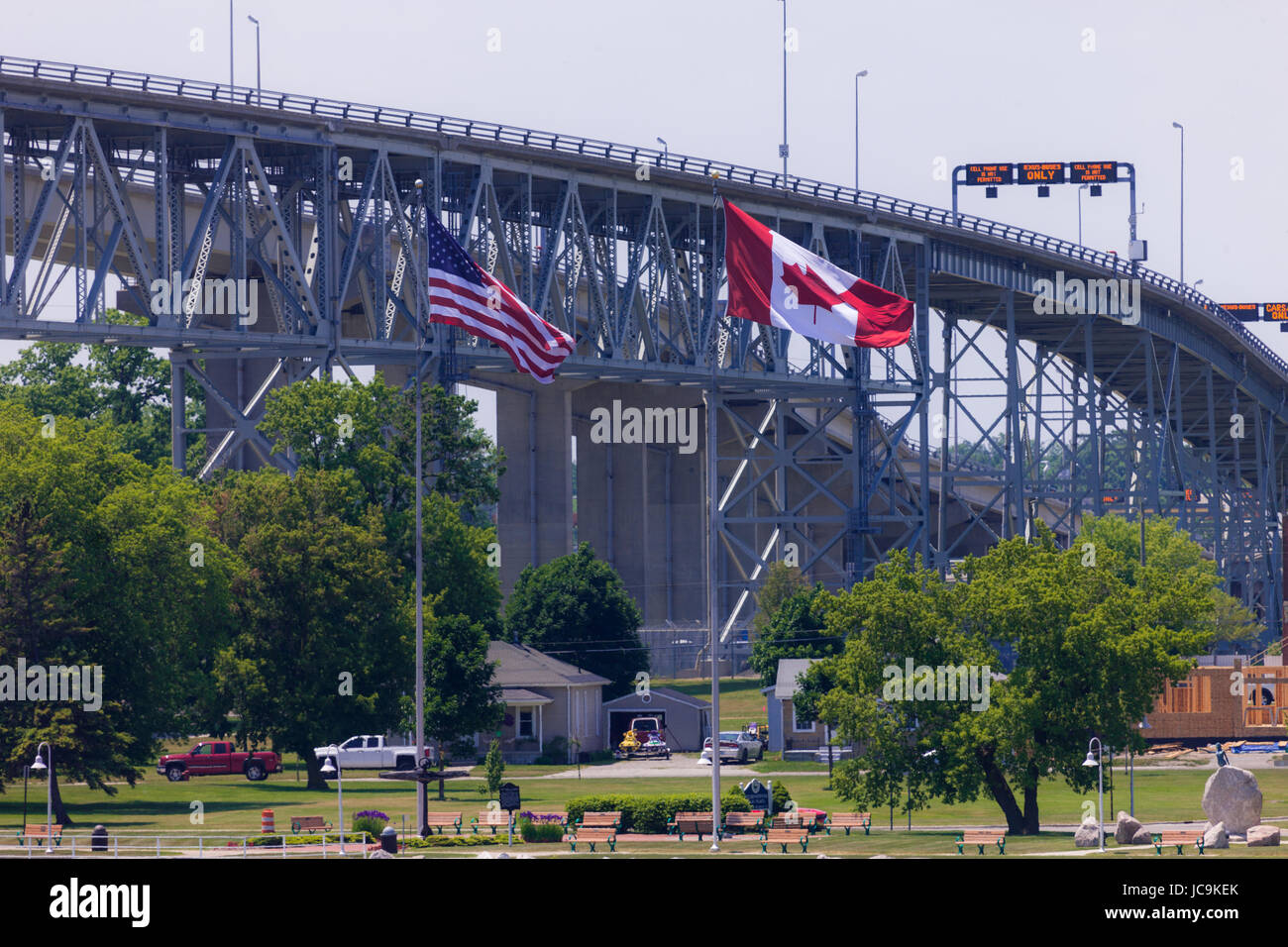 Blue water bridge hi-res stock photography and images - Alamy