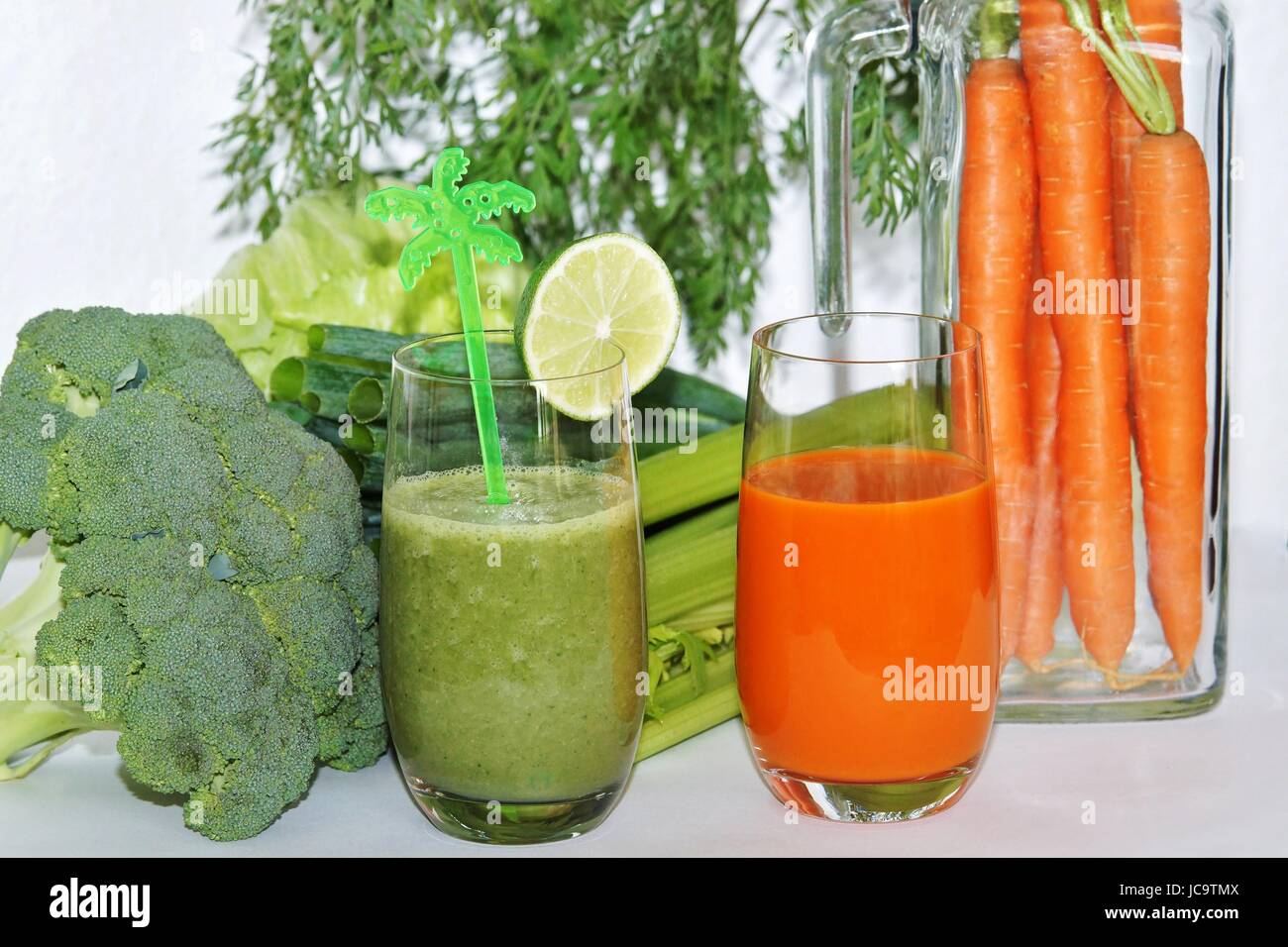 vegetable juice from fresh organic vegetables Stock Photo - Alamy