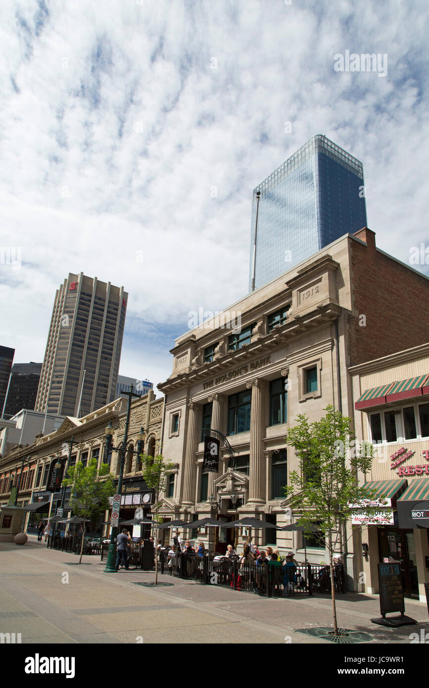 Bank restaurant bar hi-res stock photography and images - Alamy