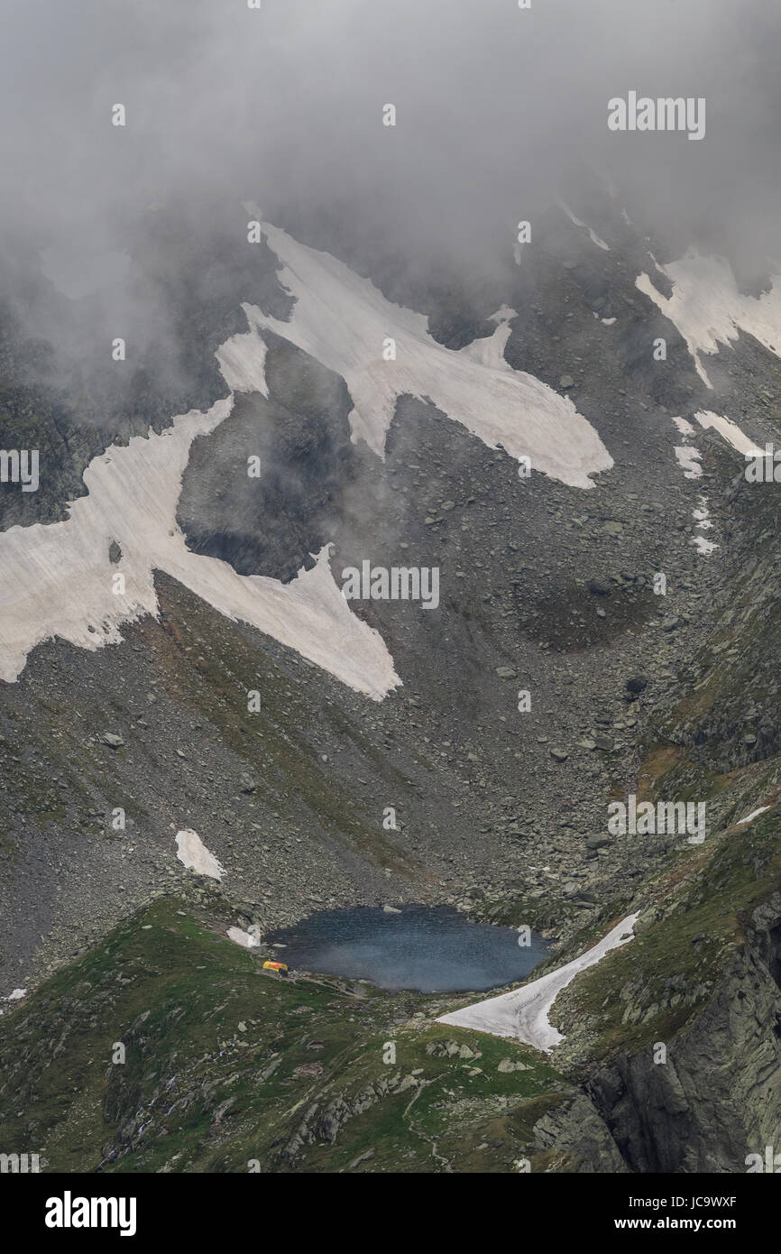 Caltun Lake in the Fagaras Mountains, Romania Stock Photo - Alamy
