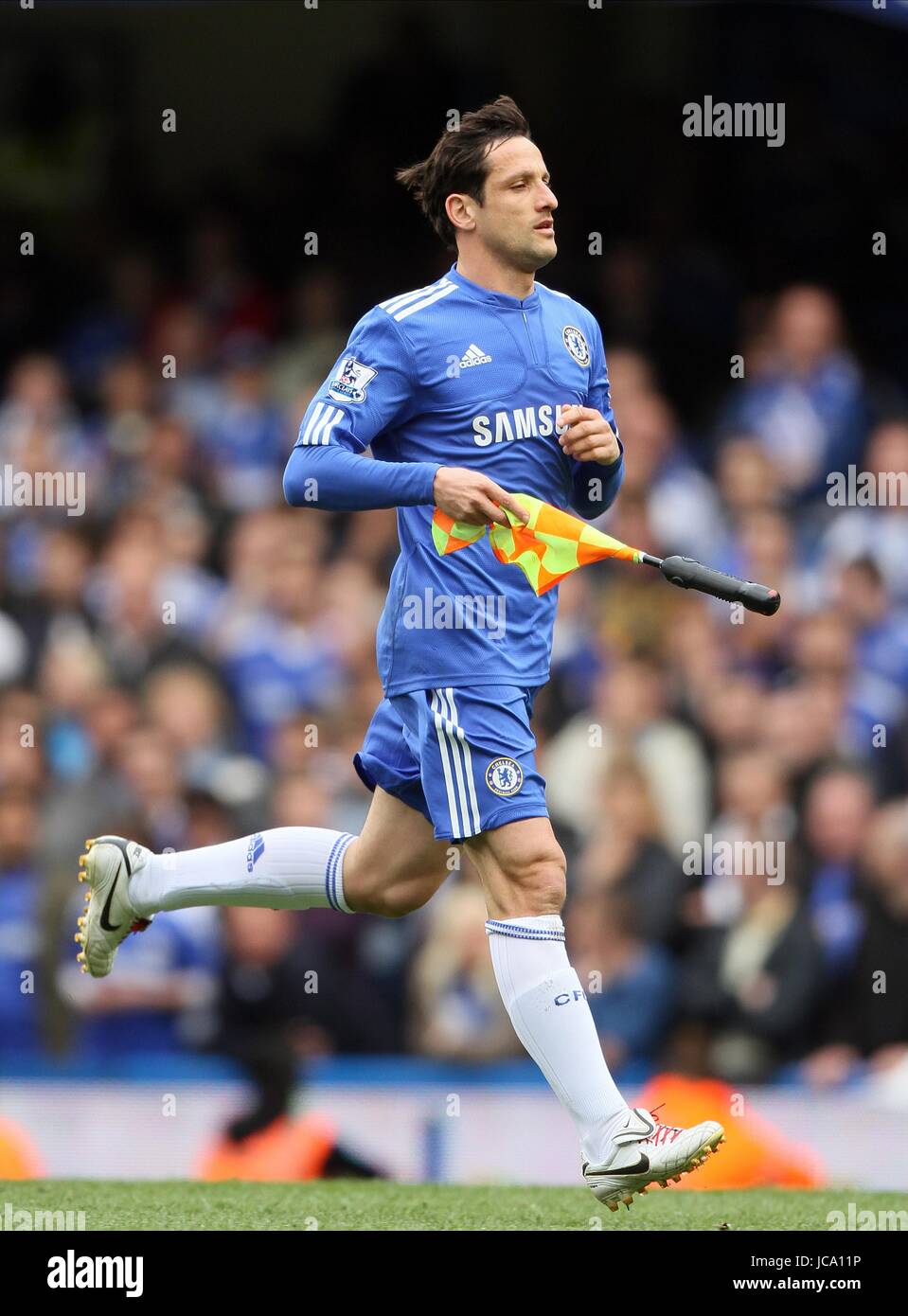 JULIANO BELLETTI CHELSEA FC LINES MAN FLAG CHELSEA FC STAMFORD BRIDGE ...
