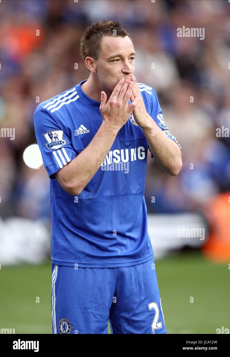 2010 full length kiss hi-res stock photography and images - Alamy