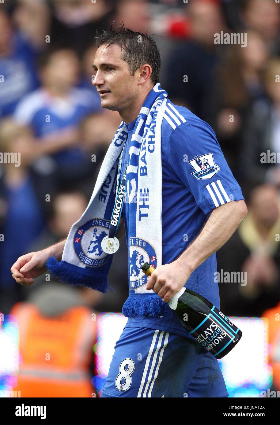 FRANK LAMPARD CHELSEA FC CHAMPAGNE CHELSEA FC STAMFORD BRIDGE LONDON ...