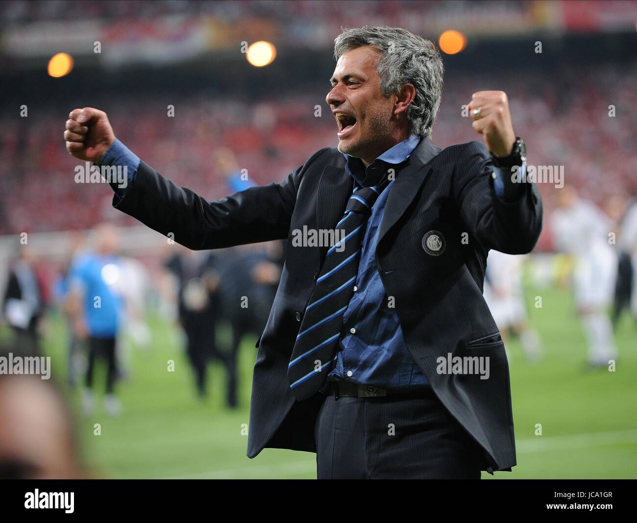 Santiago bernabeu jose mourinho hi-res stock photography and images - Alamy