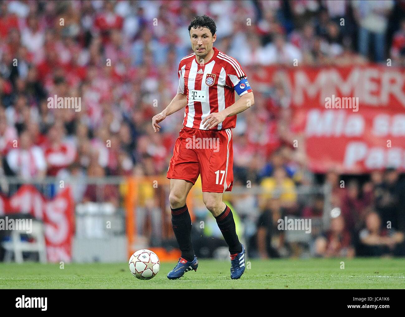 MARK VAN BOMMEL BAYERN MUNICH FC BAYERN MUNICH FC SANTIAGO BERNABEU ...