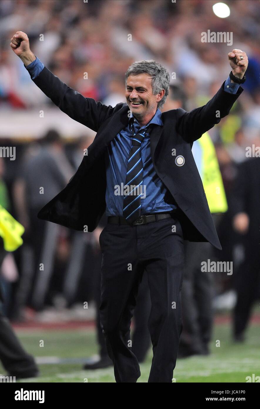 Santiago bernabeu jose mourinho hi-res stock photography and images - Alamy