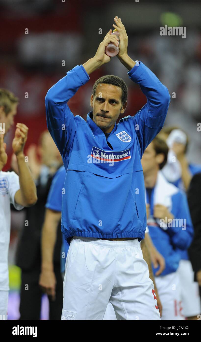 RIO FERDINAND ENGLAND WEMBLEY STADIUM LONDON ENGLAND 24 May 2010 Stock ...