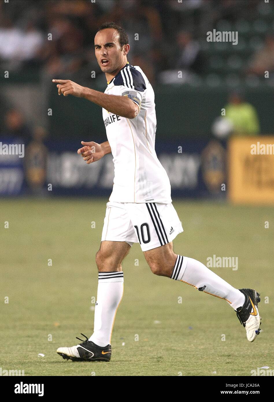 Landon donovan la galaxy celebrates hi-res stock photography and images ...
