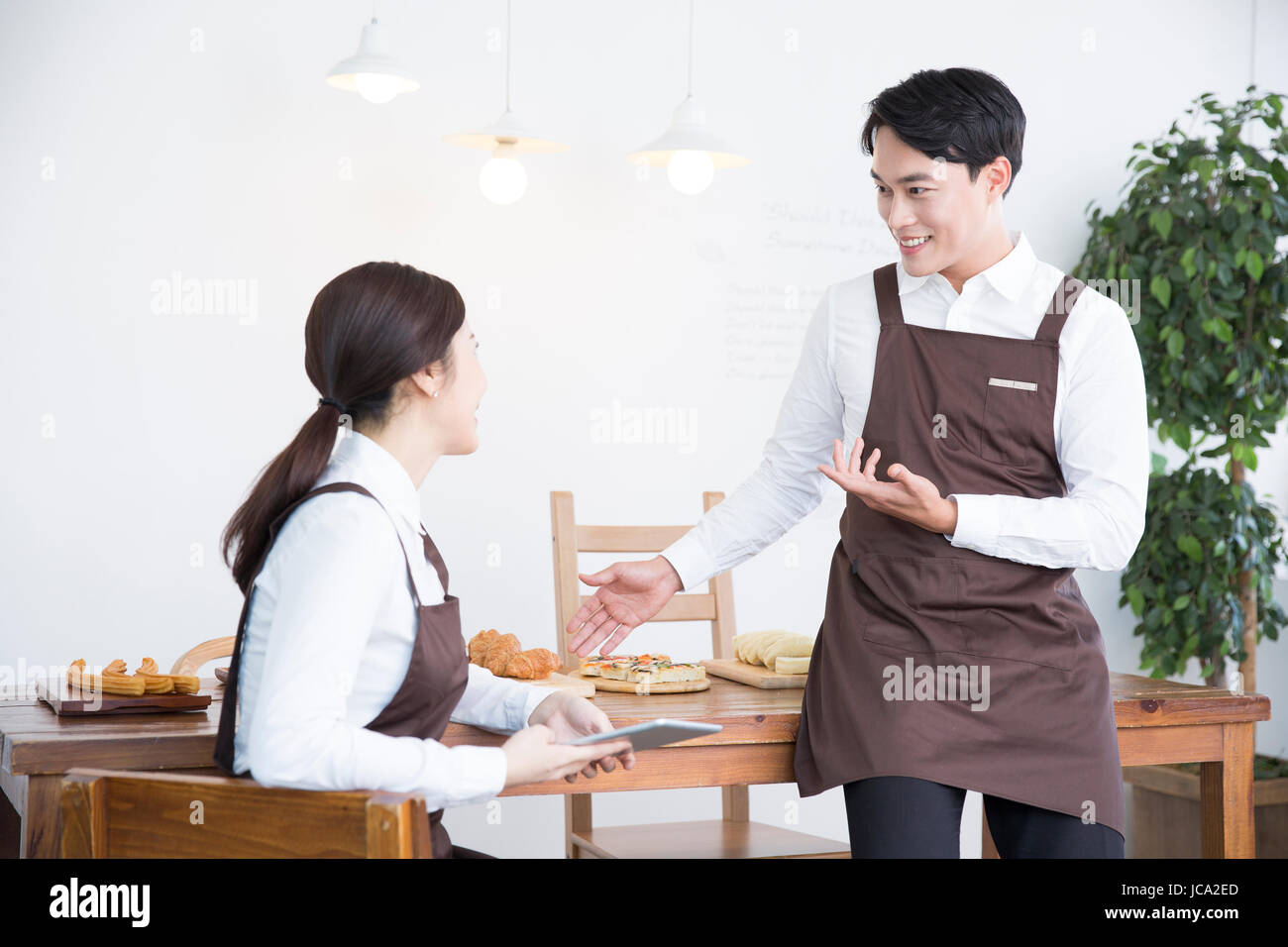 Bakery lighting hi-res stock photography and images - Alamy