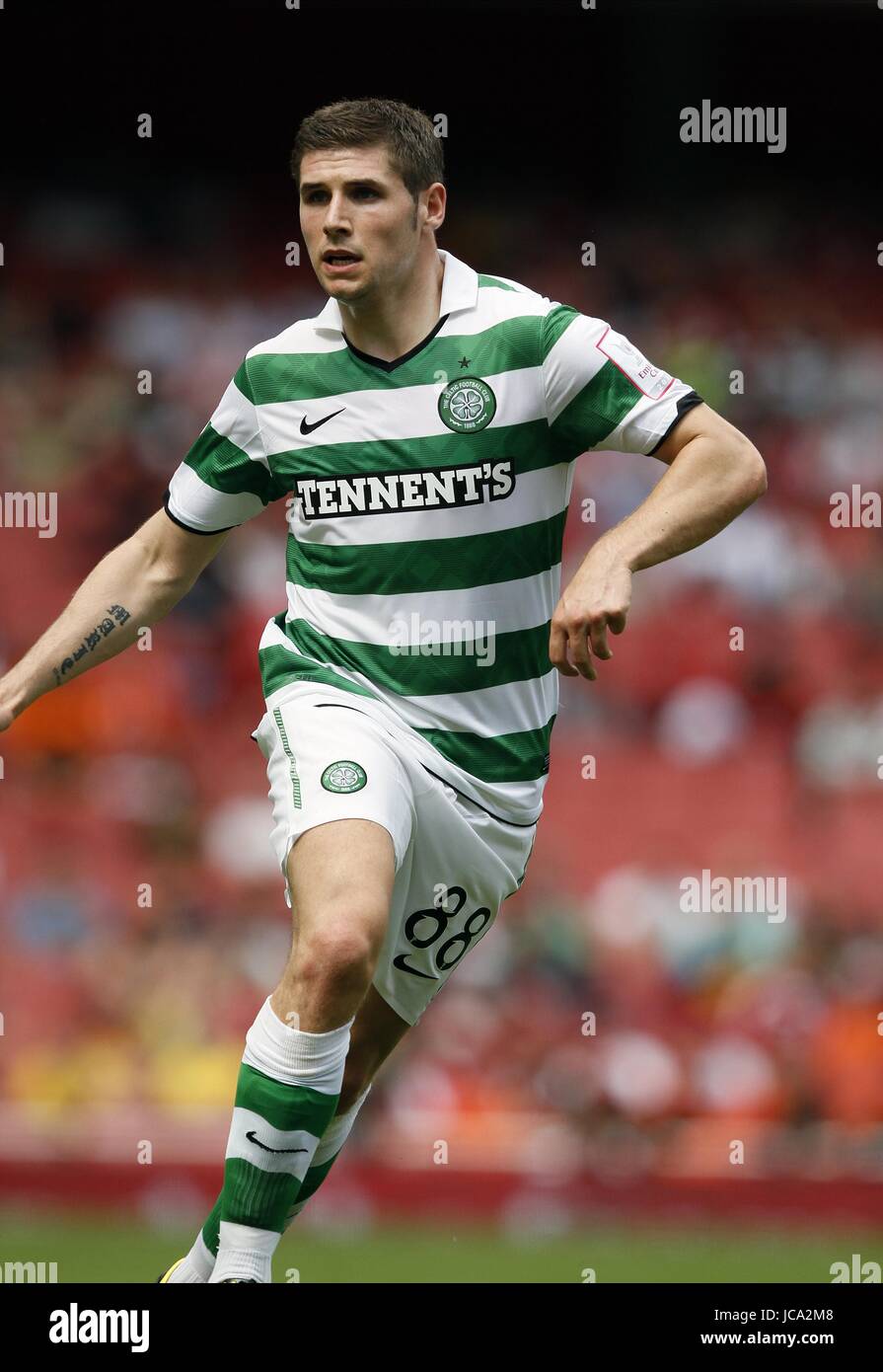 GARY HOOPER GLASGOW CELTIC FC GLASGOW CELTIC FC EMIRATES STADIUM LONDON ...