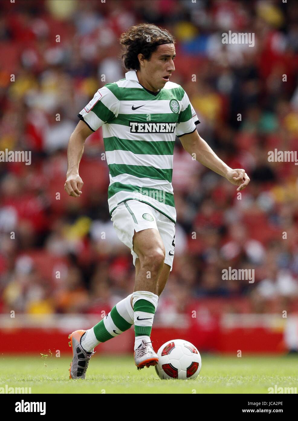 EFRAIN JUAREZ GLASGOW CELTIC FC GLASGOW CELTIC FC EMIRATES STADIUM ...