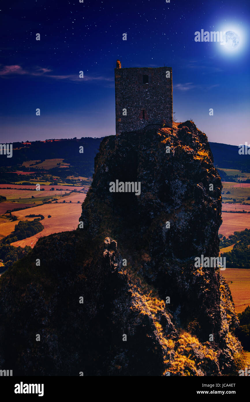 Castle on the mountain top hi-res stock photography and images - Alamy