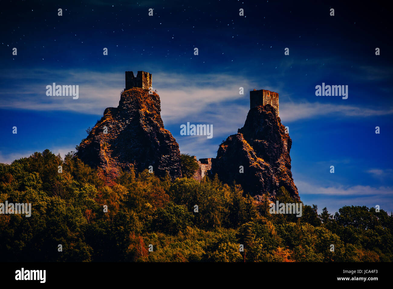 Castles on the rock hi-res stock photography and images - Alamy