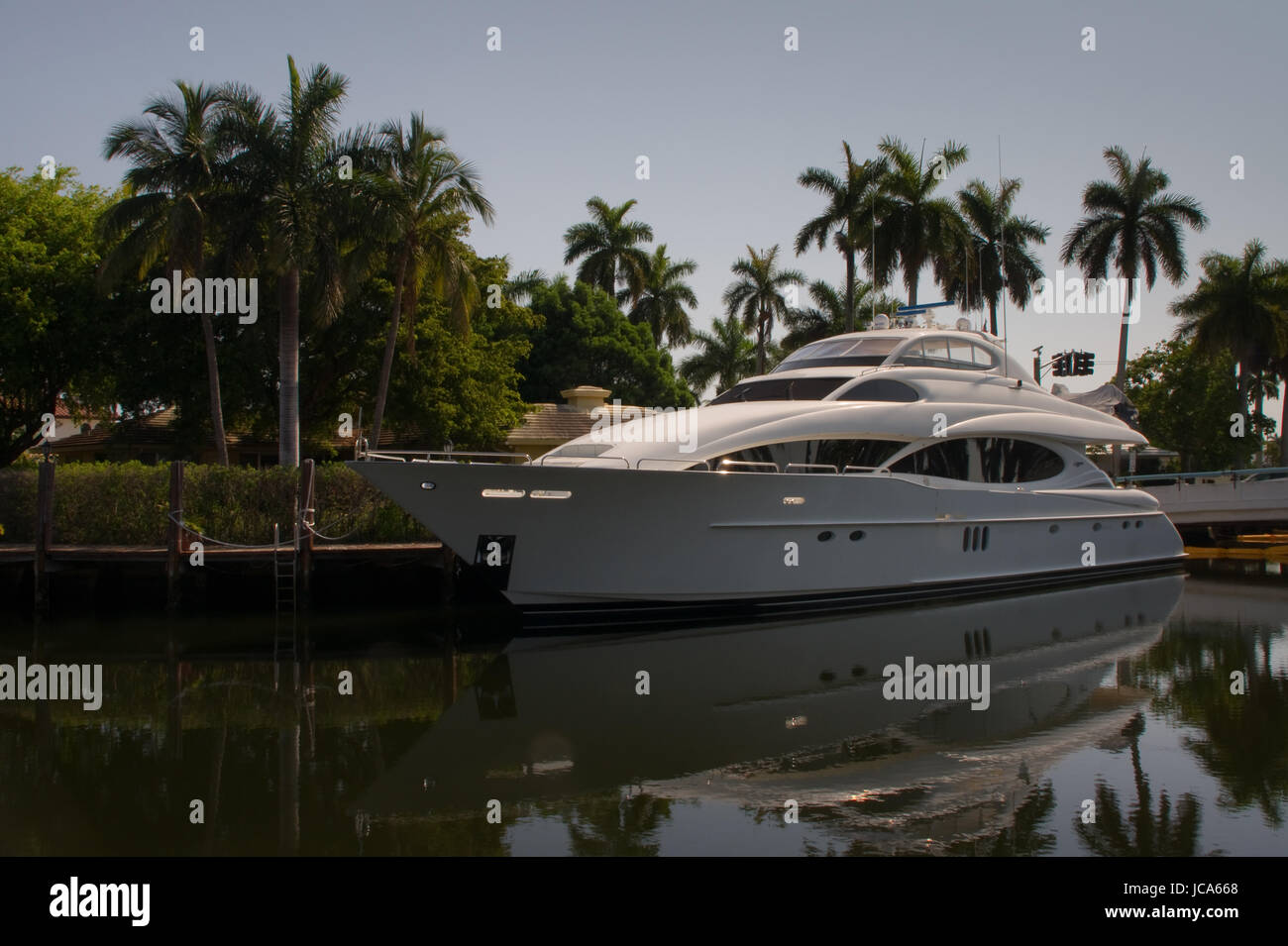 Parking zoom hi-res stock photography and images - Alamy