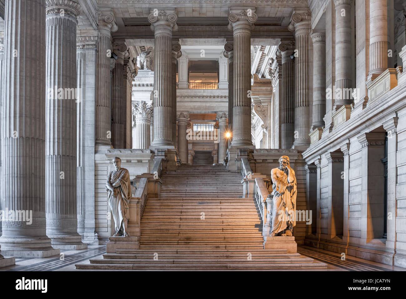 Brussels belgium palace of justice hi-res stock photography and images - Alamy