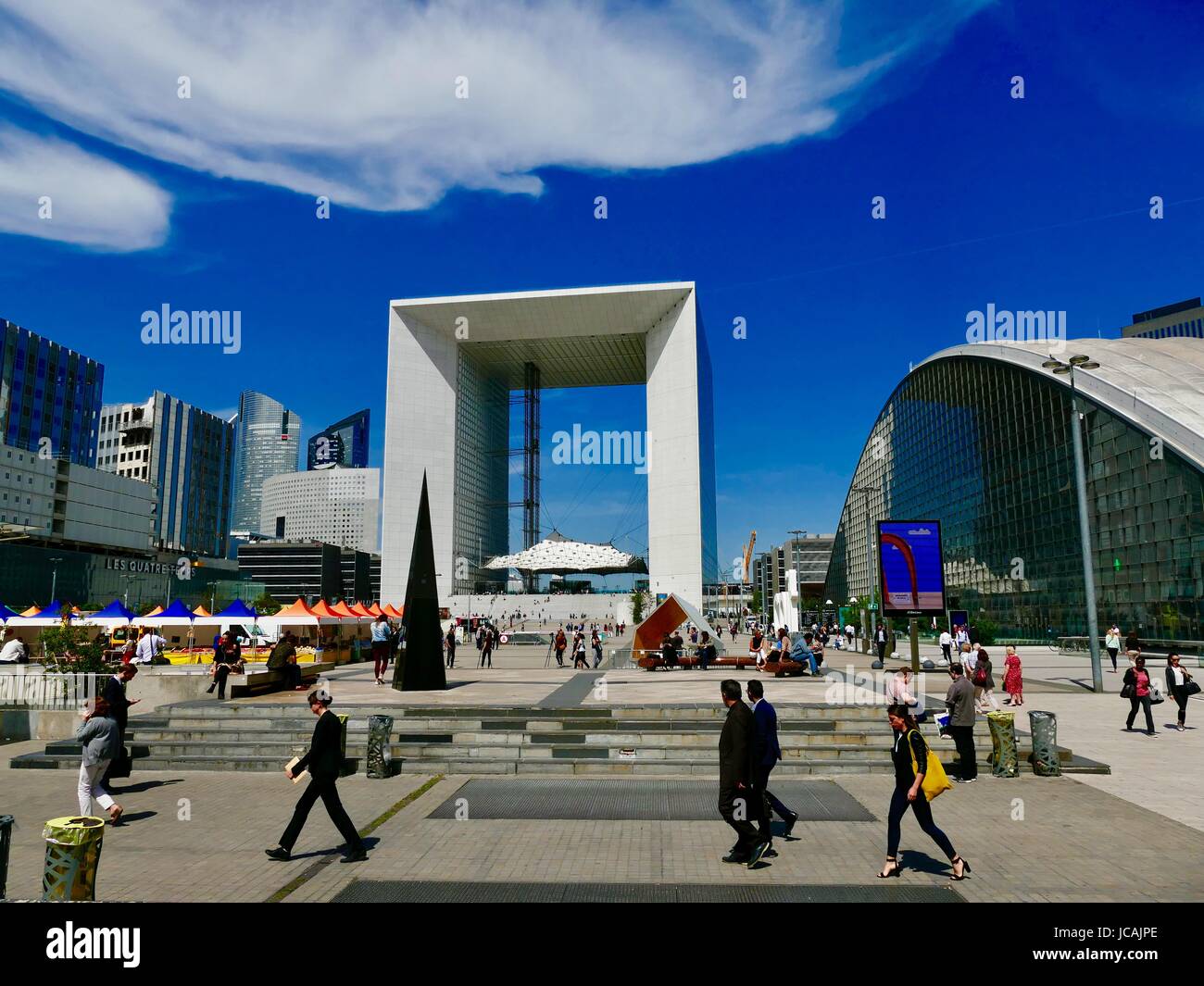 Modern architecture of paris hi-res stock photography and images - Alamy