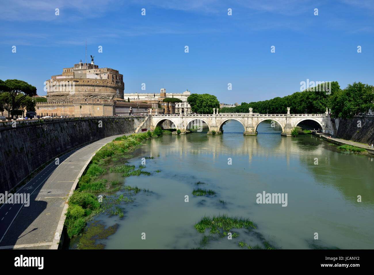 Ancient Castel Sant'Angelo and Sant Angelo pedestrian bridge on the Tiber River, Rome Stock ...