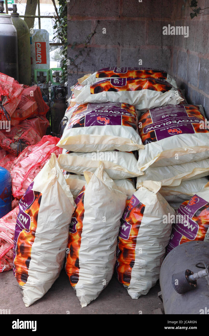 Solid fuel stove hi-res stock photography and images - Alamy