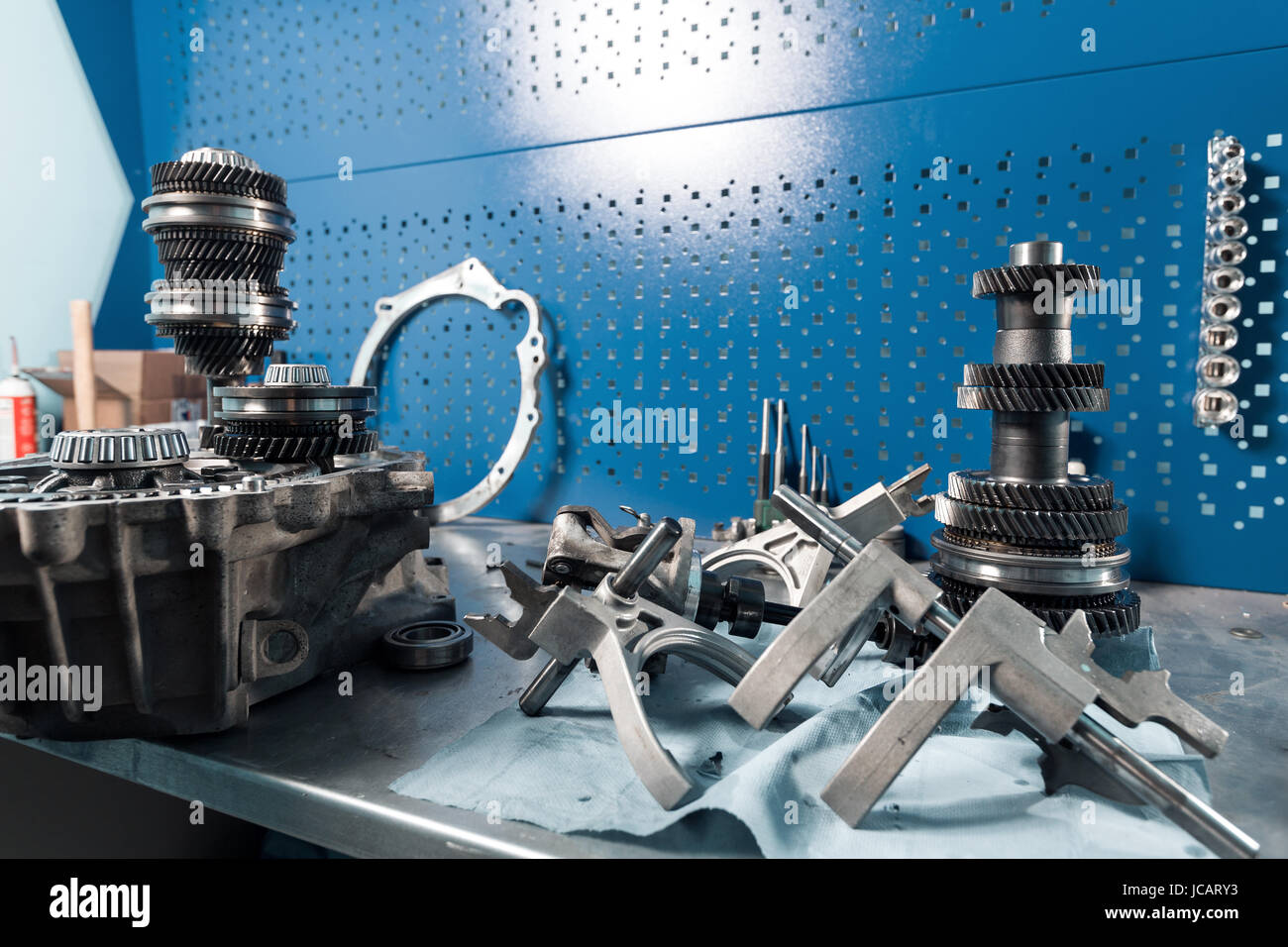 Cross-section of a car gearbox. mechanic work in the garage Stock Photo ...