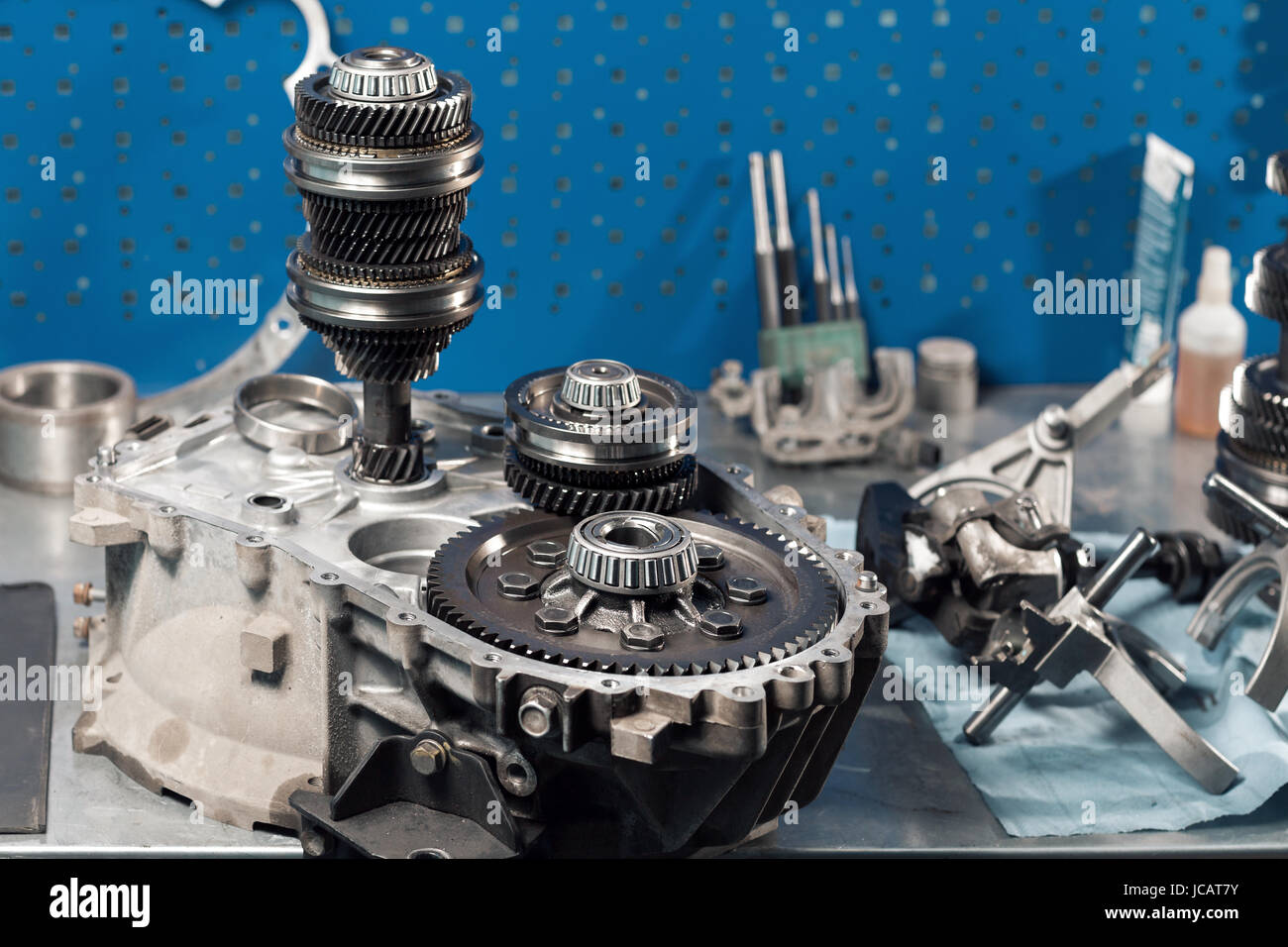 Cross-section of a car gearbox. mechanic work in the garage Stock Photo ...
