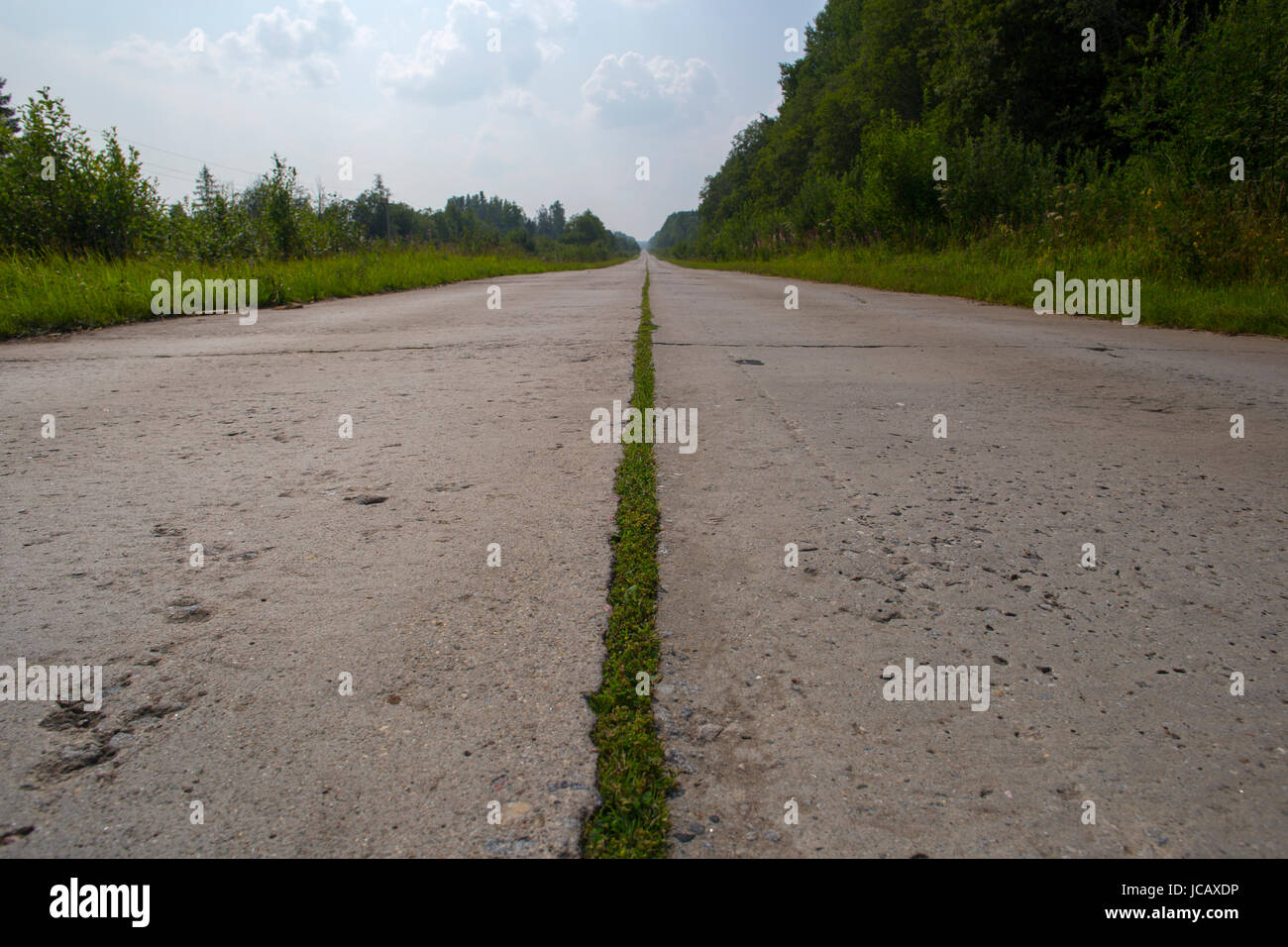 Two lanes hi-res stock photography and images - Alamy