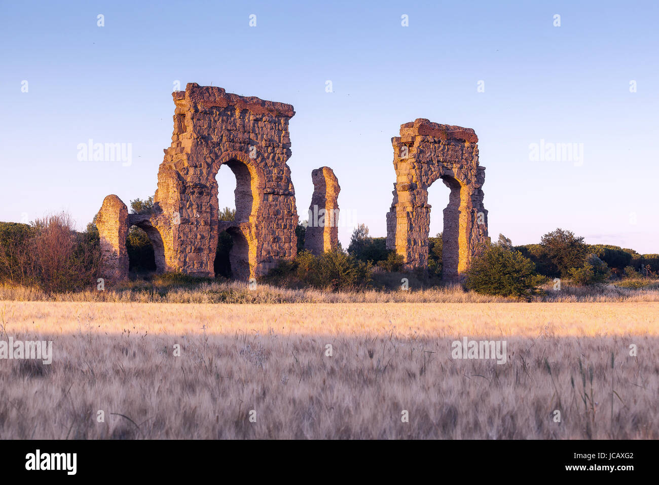 Majestic ruins hi-res stock photography and images - Alamy