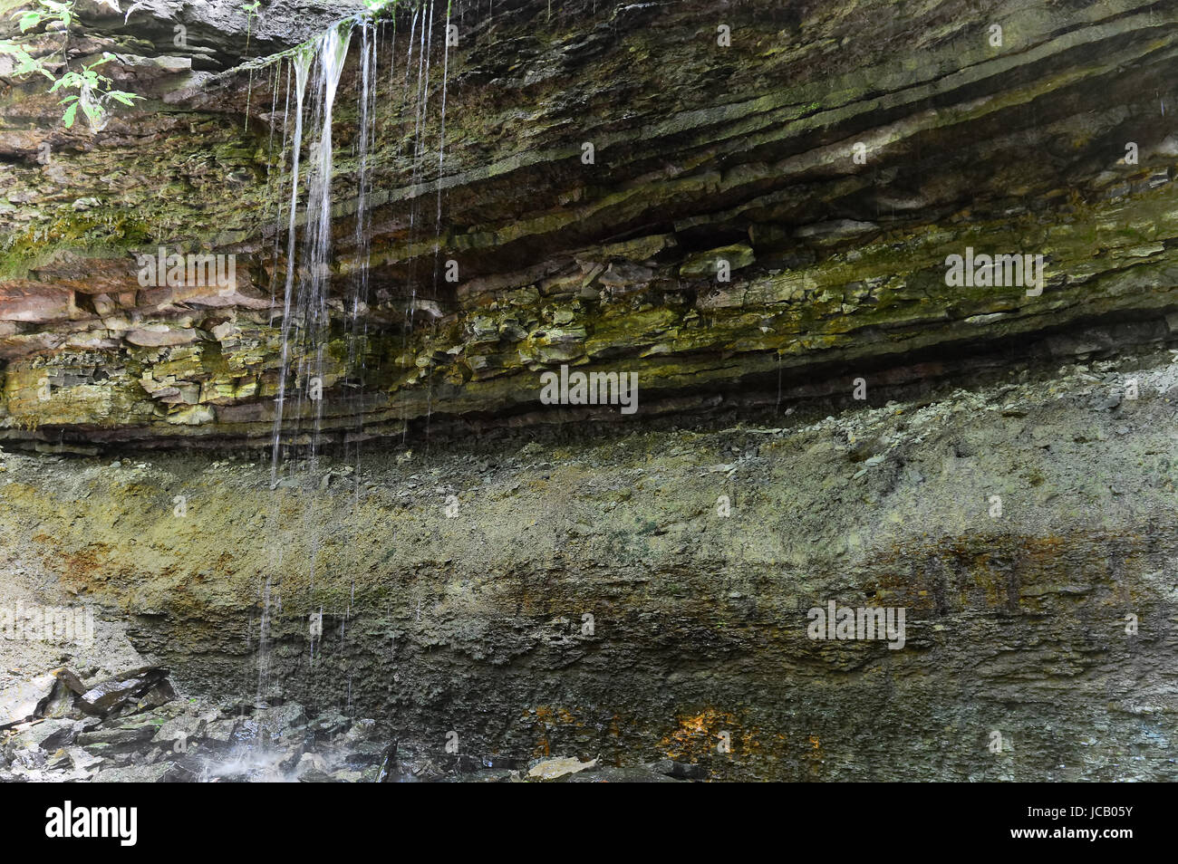 Rock cliff nature center hi-res stock photography and images - Alamy