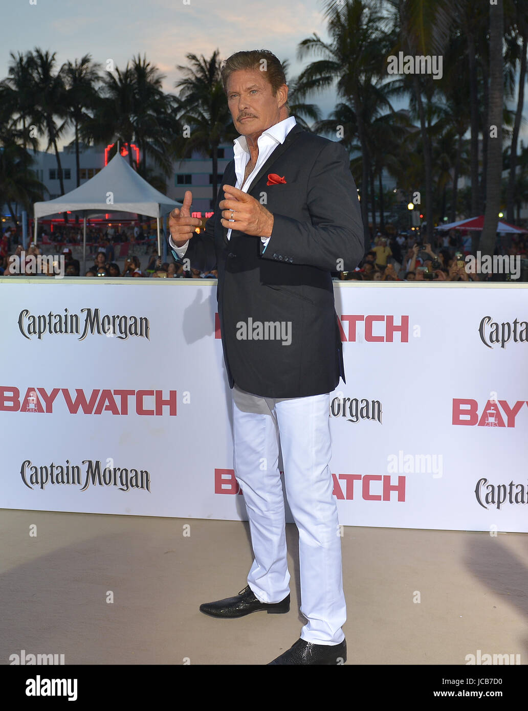David hasselhoff baywatch beach hi-res stock photography and images - Alamy