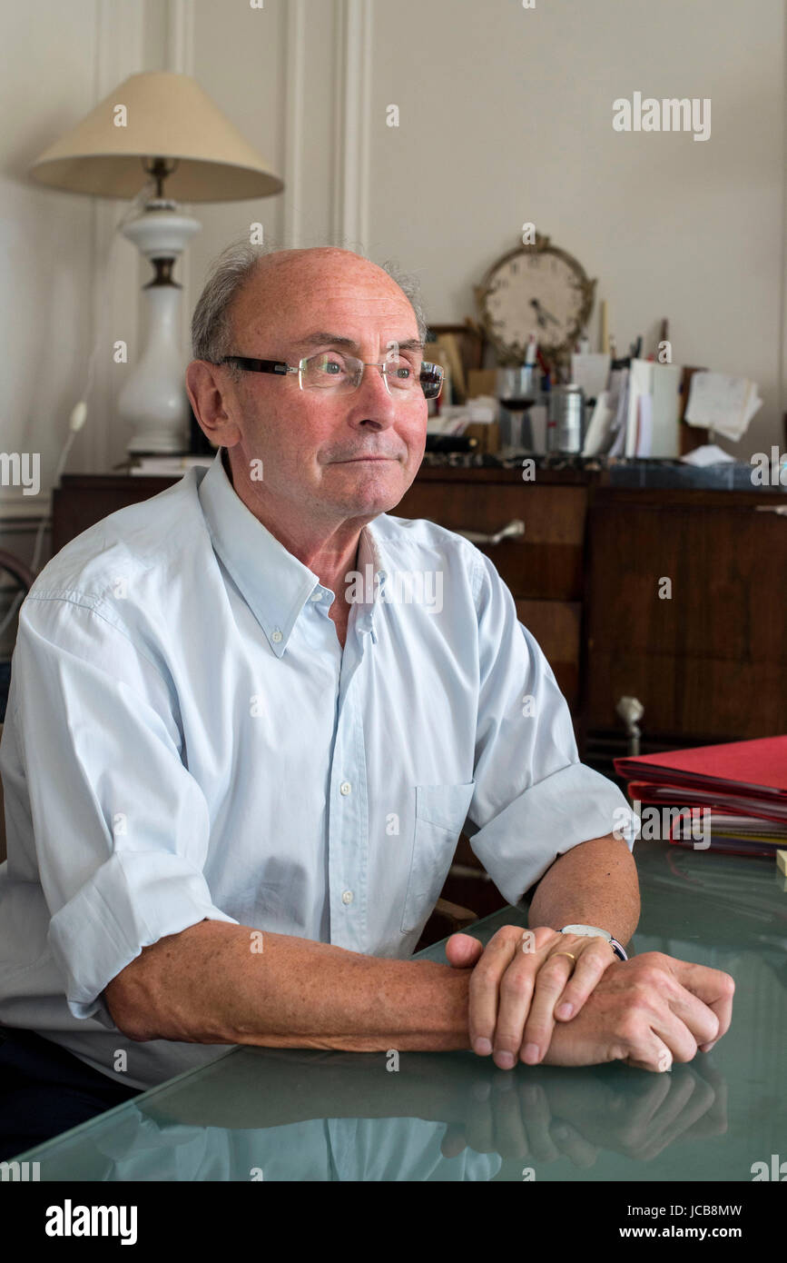 Portrait of Dominique Wolton at his place 14/09/2016 Â©Hannah ASSOULINE ...