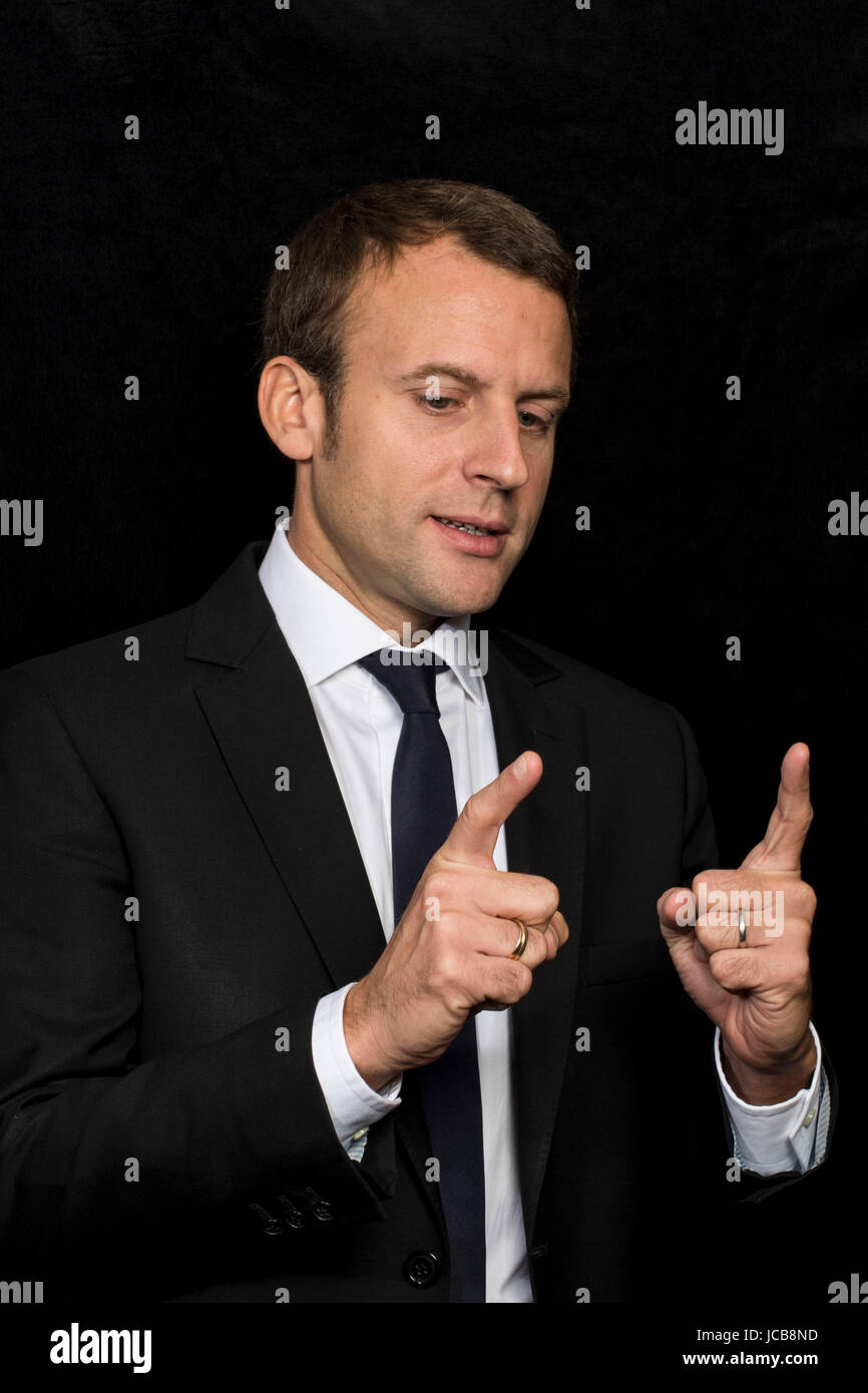 Portrait of Emmanuel Macron (politician) in his office (Montparnasse ...