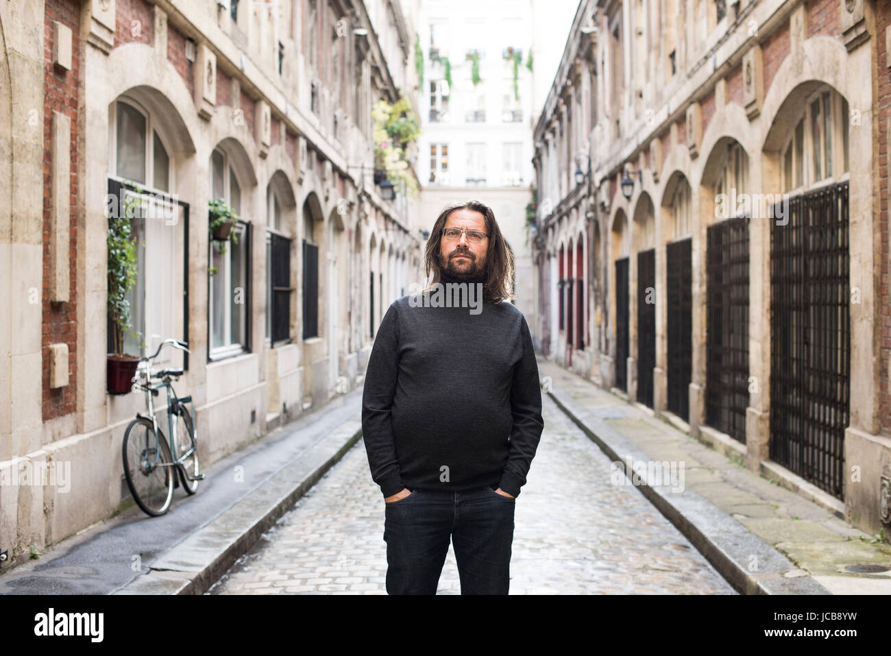 Portrait of Christian Ingrao (historian) at his place 20/10/2016 Â ...