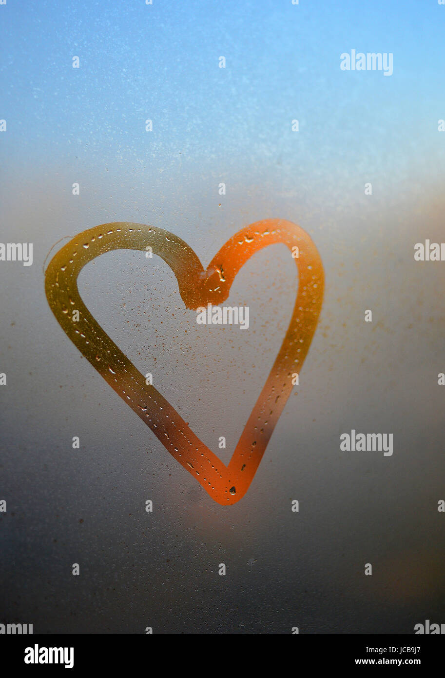 Heart drawn on a foggy window Stock Photo - Alamy