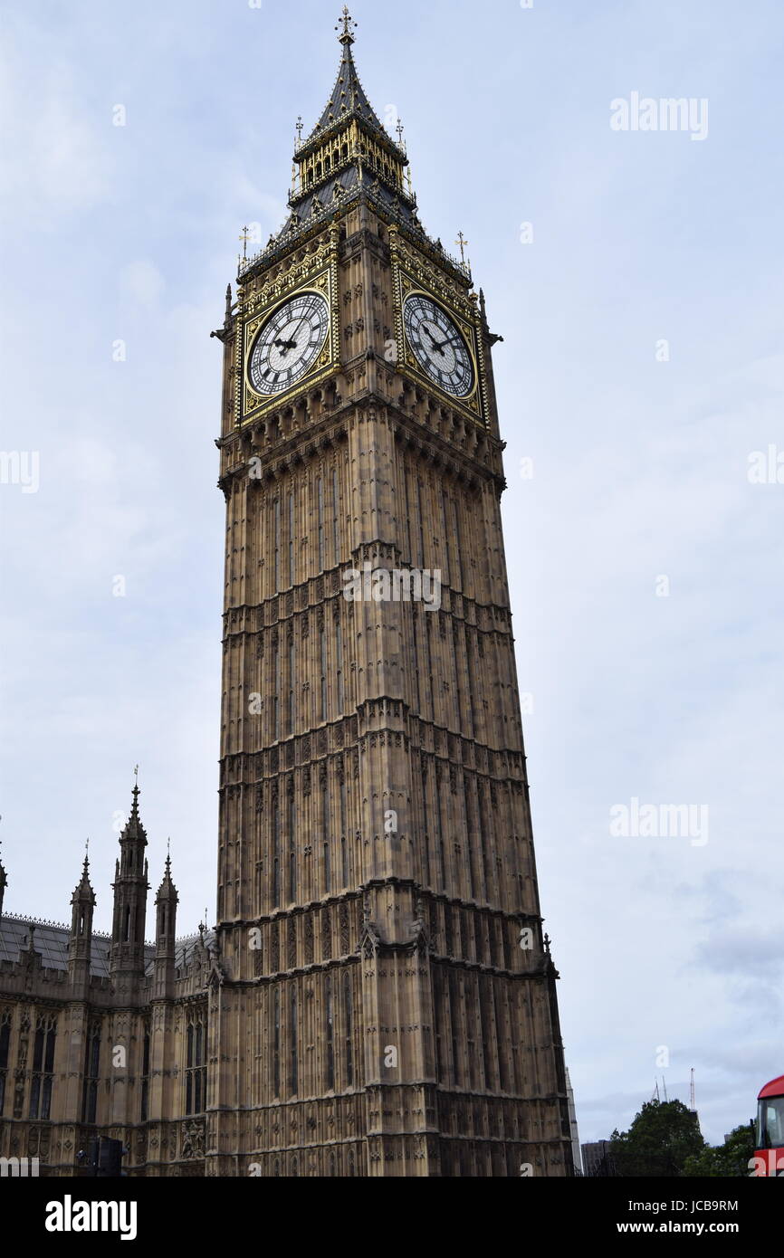 Jewel House and Westminster 2016 Stock Photo - Alamy