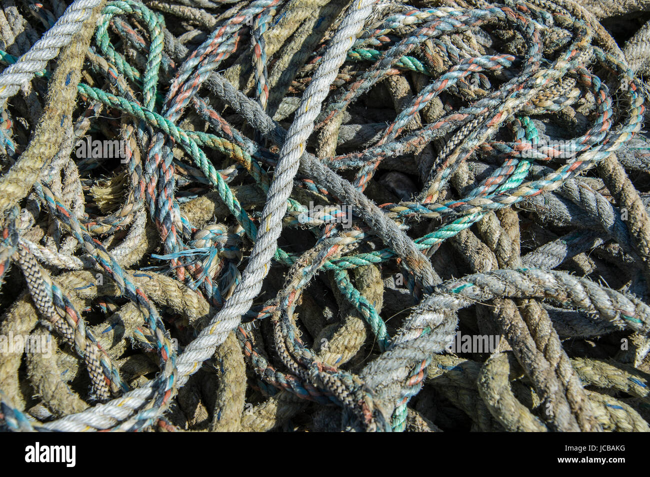 Pile tangled rope hi-res stock photography and images - Alamy