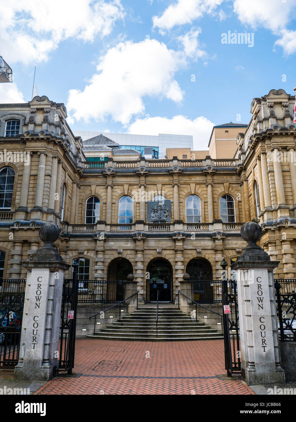 Senior courts of england and wales hi-res stock photography and images ...