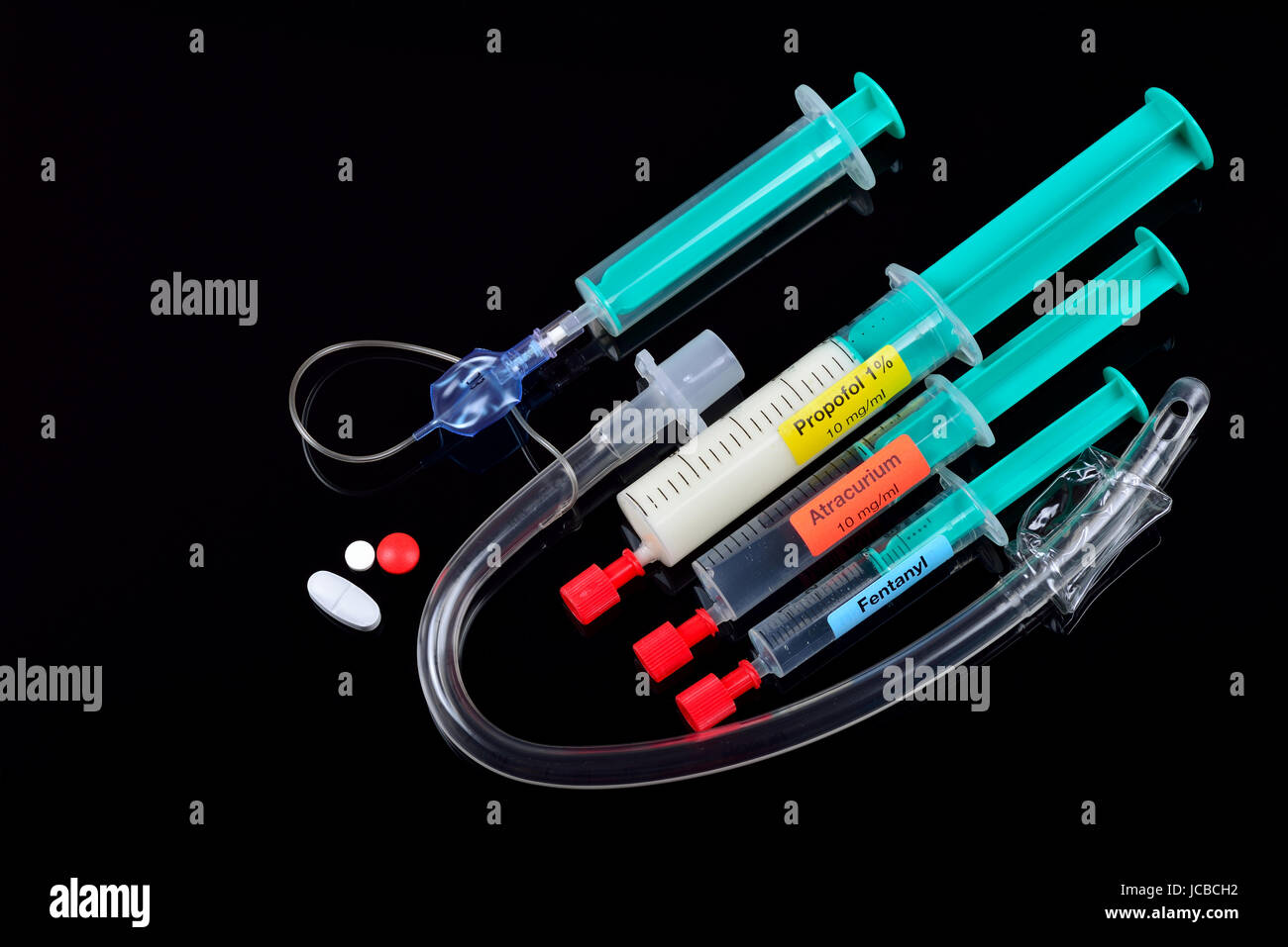 Endotracheal syringe hi-res stock photography and images - Alamy
