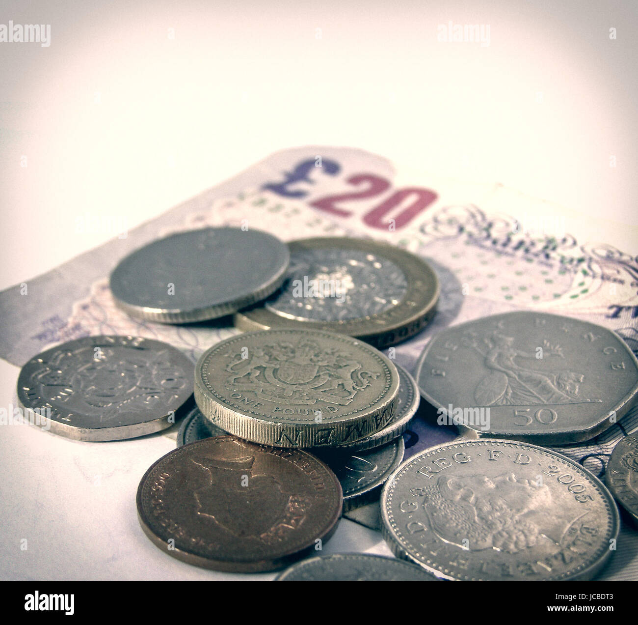 Vintage looking British Pounds banknotes and coins Stock Photo - Alamy